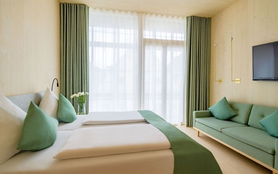 Hotel Krone: Charmante Zimmer in Oettingen buchen